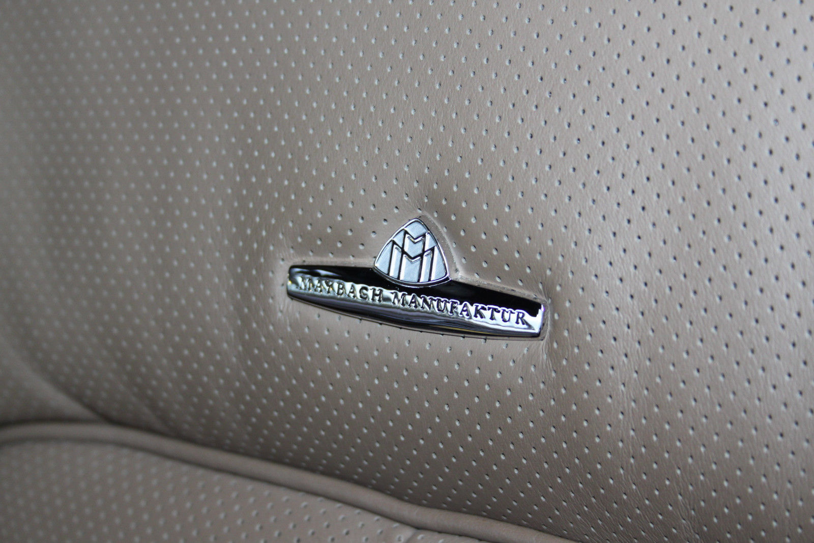 Maybach 62 - OFF-MARKET CARS - Germany - For sale on LuxuryPulse.