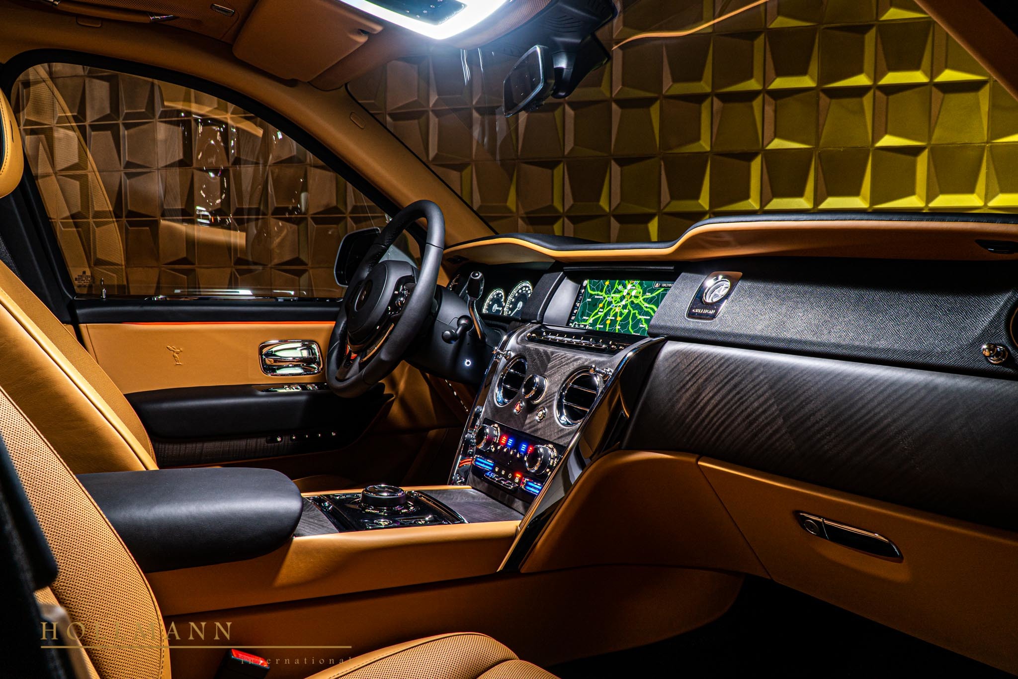 Rolls-Royce Cullinan by Mansory - Hollmann International - Germany ...