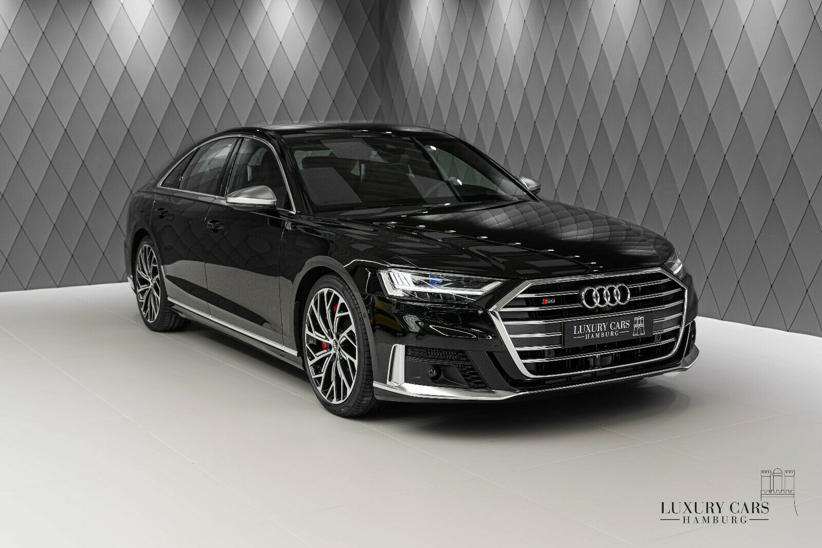 Audi S8 - Luxury Cars Hamburg - Germany - For sale on LuxuryPulse.