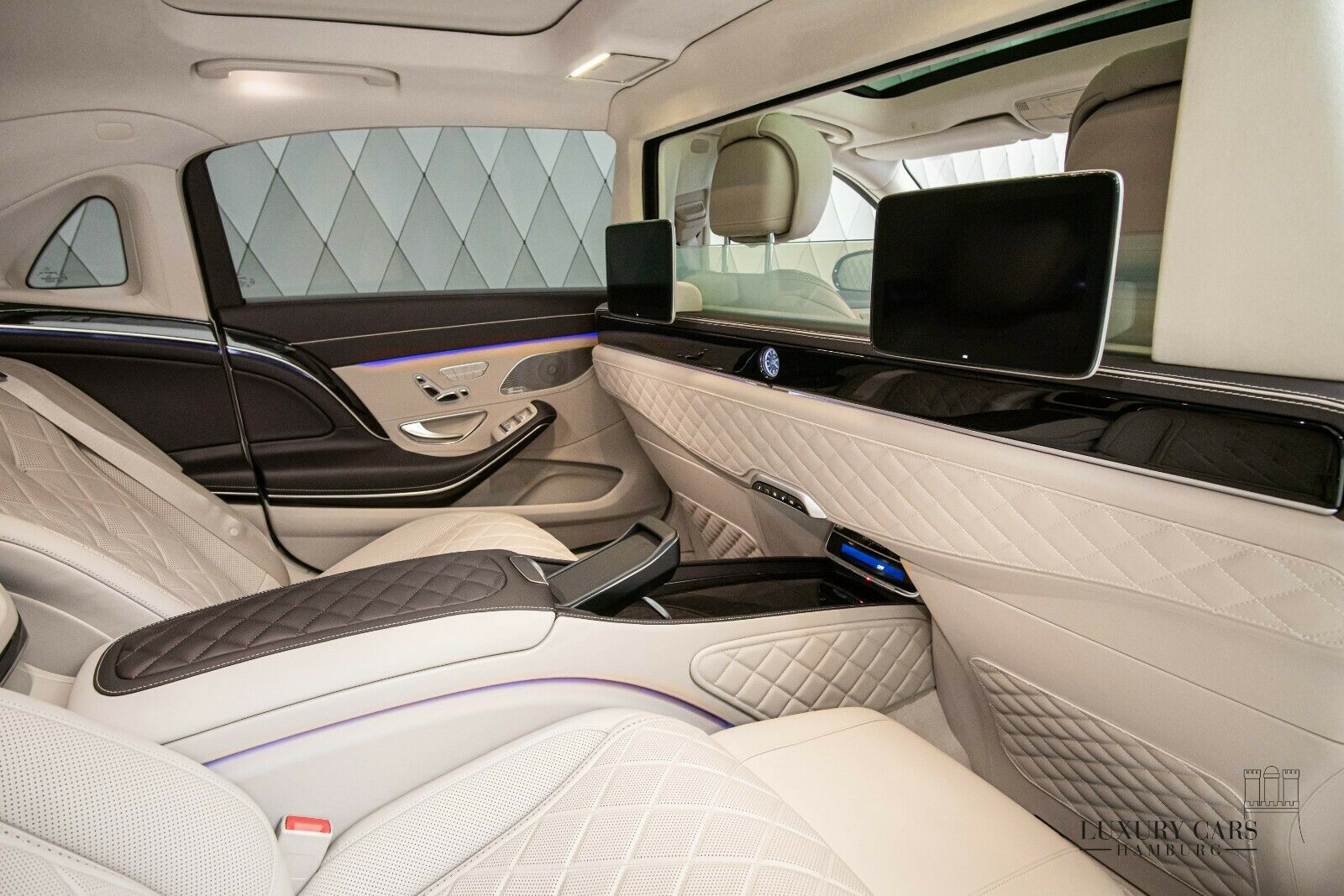 Mercedes-Benz S 560 Maybach 2020 DUO TONE - Luxury Cars Hamburg ...