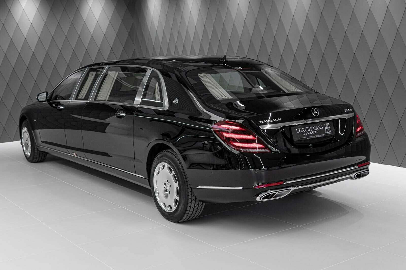 Mercedes-Benz S 600 Maybach Pullman - Luxury Cars Hamburg - Germany ...