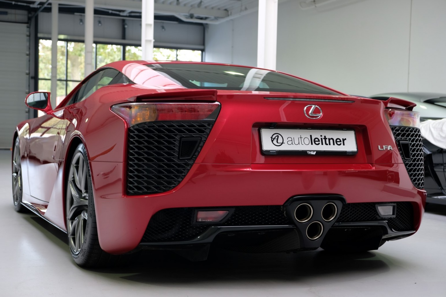 2014 Lexus LFA Special Paint Pearl Red metallic - AUTO LEITNER ...