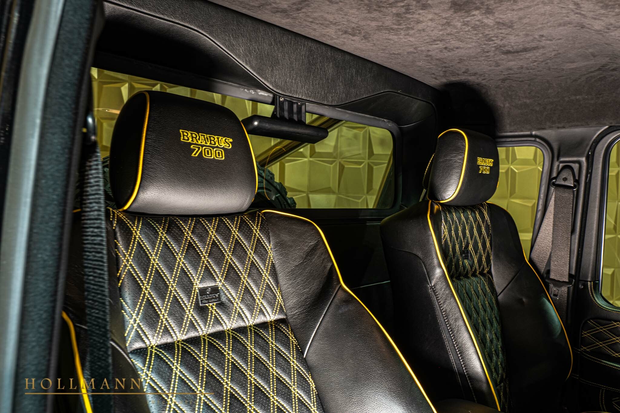 Mercedes-Benz G 63 AMG 6x6 G700 BRABUS - Hollmann International ...