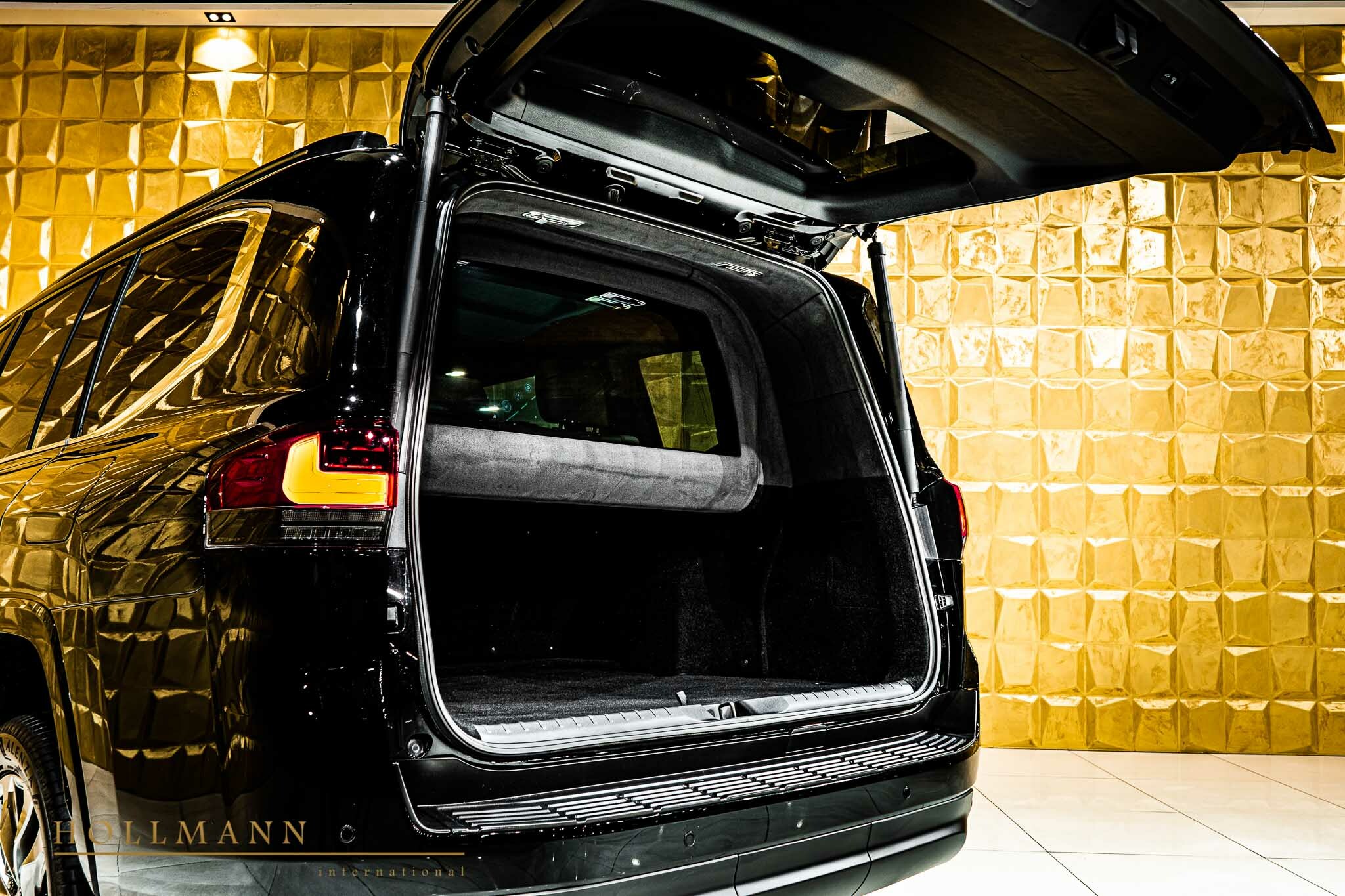 Toyota Land Cruiser 300 ARMOURED VR7/B6 - Hollmann International ...