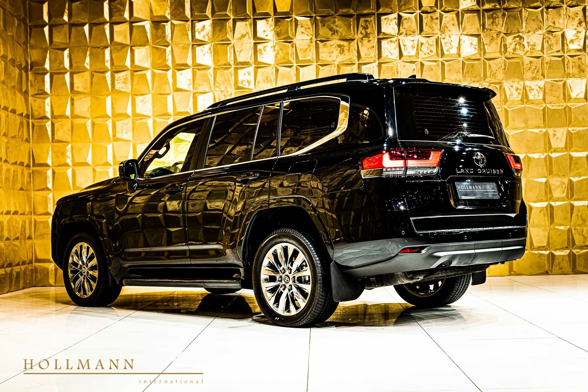 Toyota Land Cruiser 300 ARMOURED VR7/B6 - Hollmann International ...