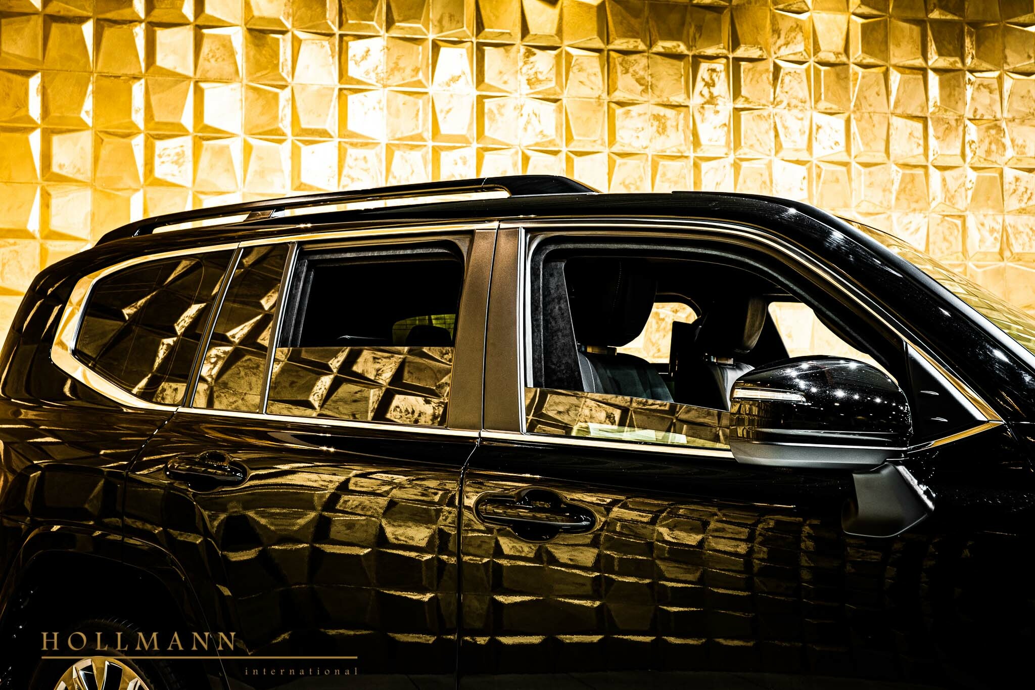 Toyota Land Cruiser 300 ARMOURED VR7/B6 - Hollmann International ...