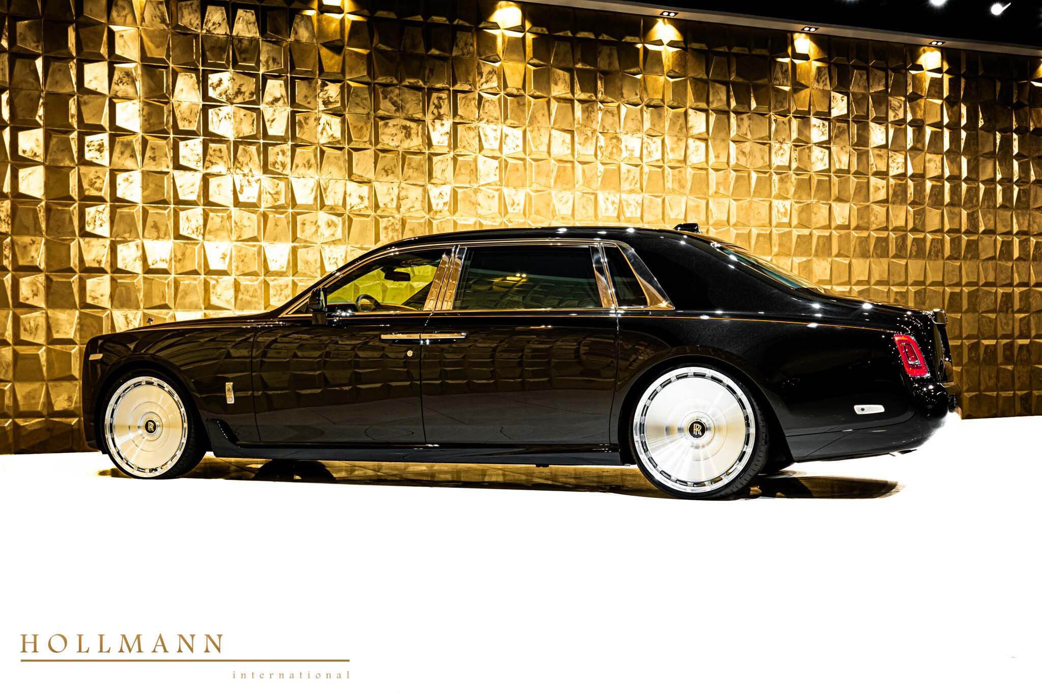 Rolls-Royce Phantom EWB by NOVITEC - Hollmann International - Germany ...